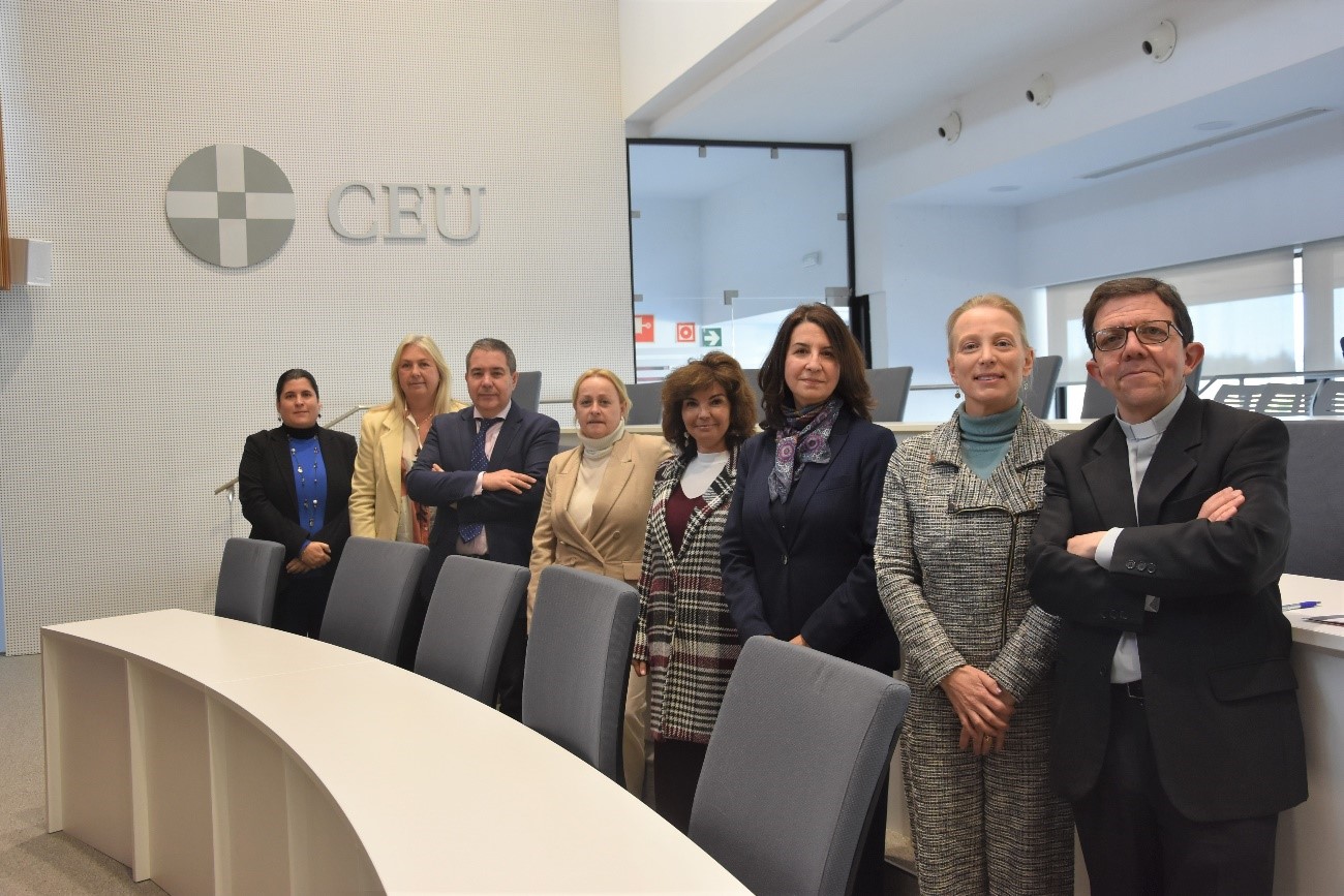 Docentes del área de Derecho de Cardenal Spínola CEU se reúnen con ...